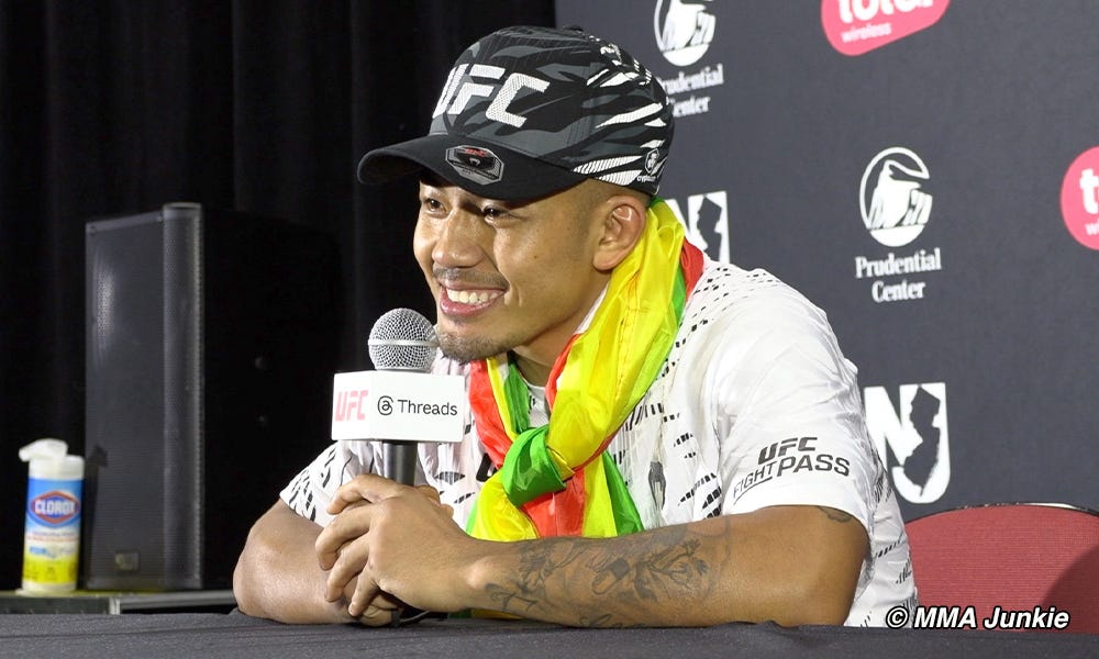 Joshua Van calls out Brandon Moreno for Noche UFC showdown in Texas