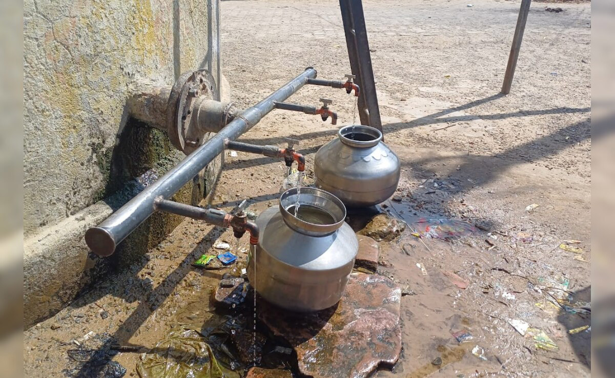 35 Hospitalised After Falling Ill In J&K's Rajouri, Water Samples Collected 35 Hospitalised After Falling Ill In J&K's Rajouri, Water Samples Collected