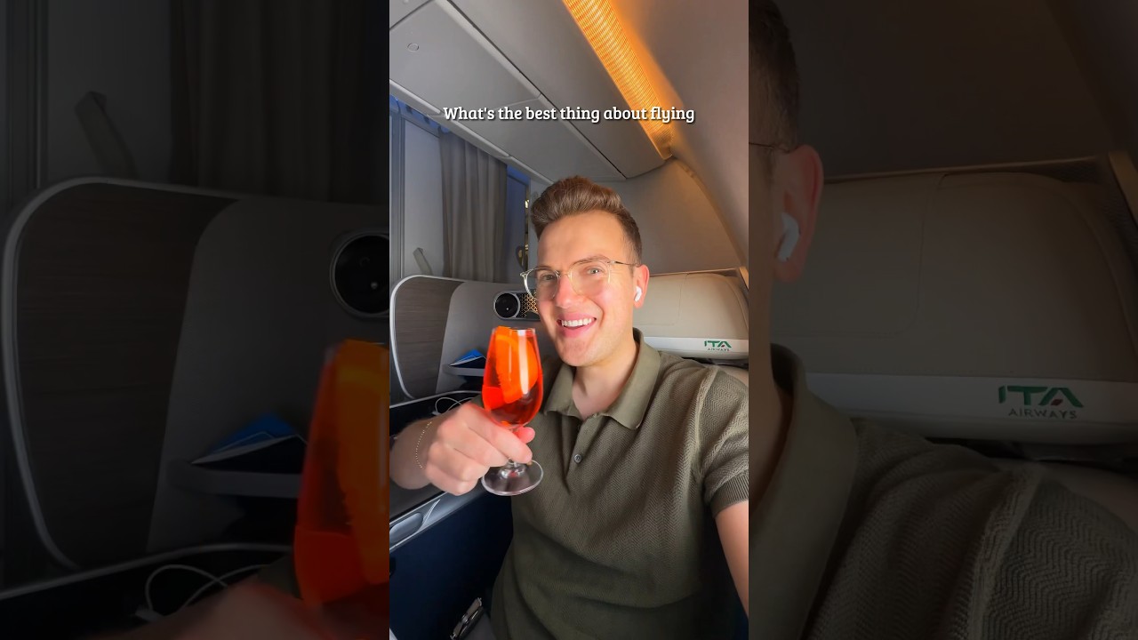 The BEST Thing About Flying Italy’s New Airline🤫