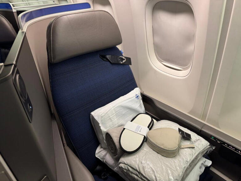 United MileagePlus status requirements stay the same in 2026 — but some ...