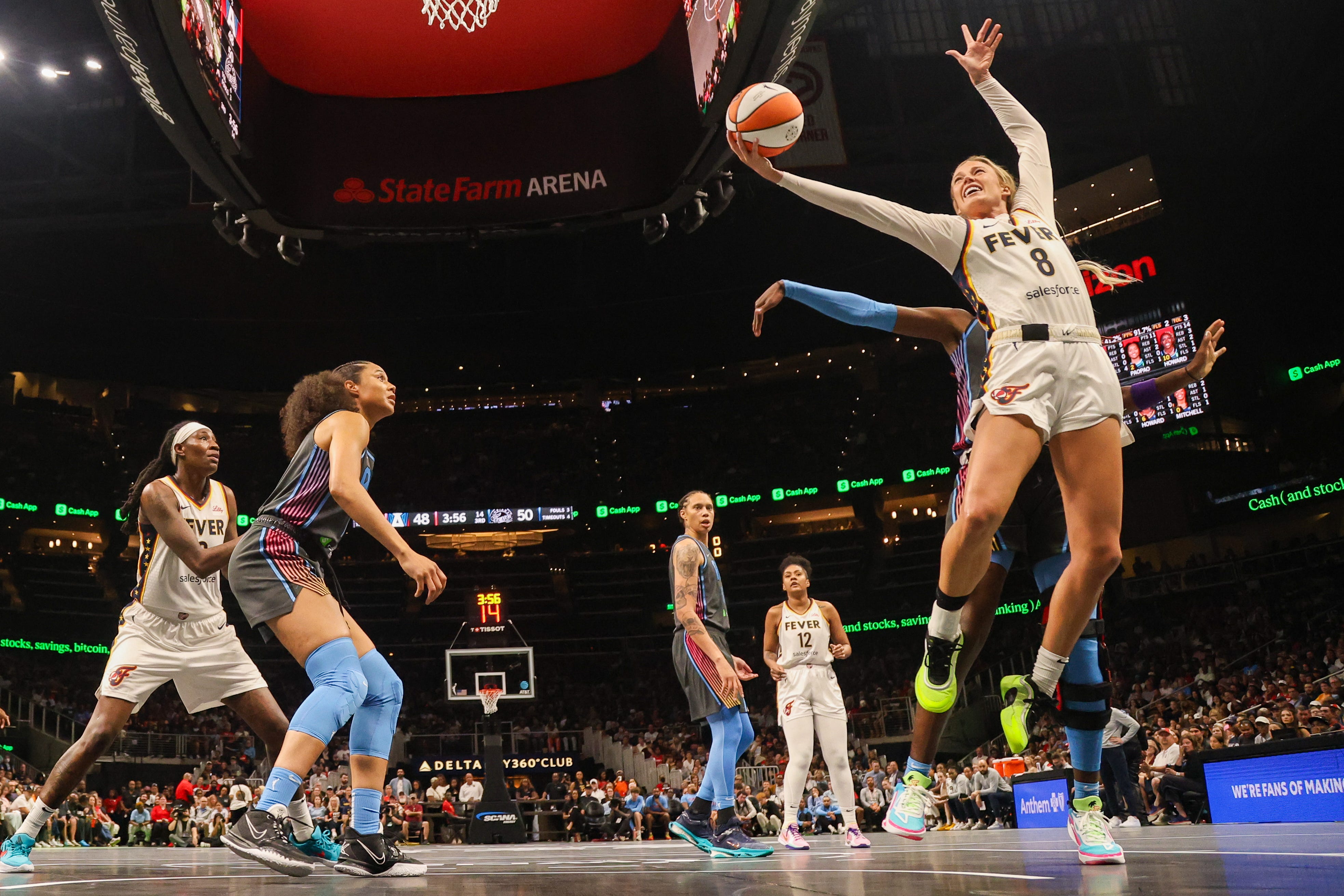Sophie Cunningham starts fight in defense of Caitlin Clark vs. Connecticut