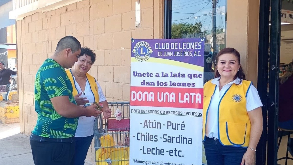 Los "leones dan mucha lata" en Juan José Ríos, Sinaloa