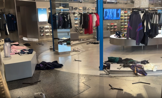 Parts of Los Angeles begin cleaning up after protests lead to looting ...