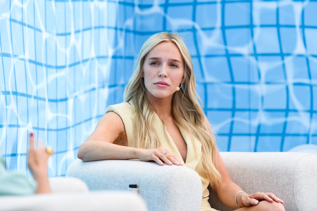 Call Her Daddy podcaster Alex Cooper tearfully accuses college soccer ...