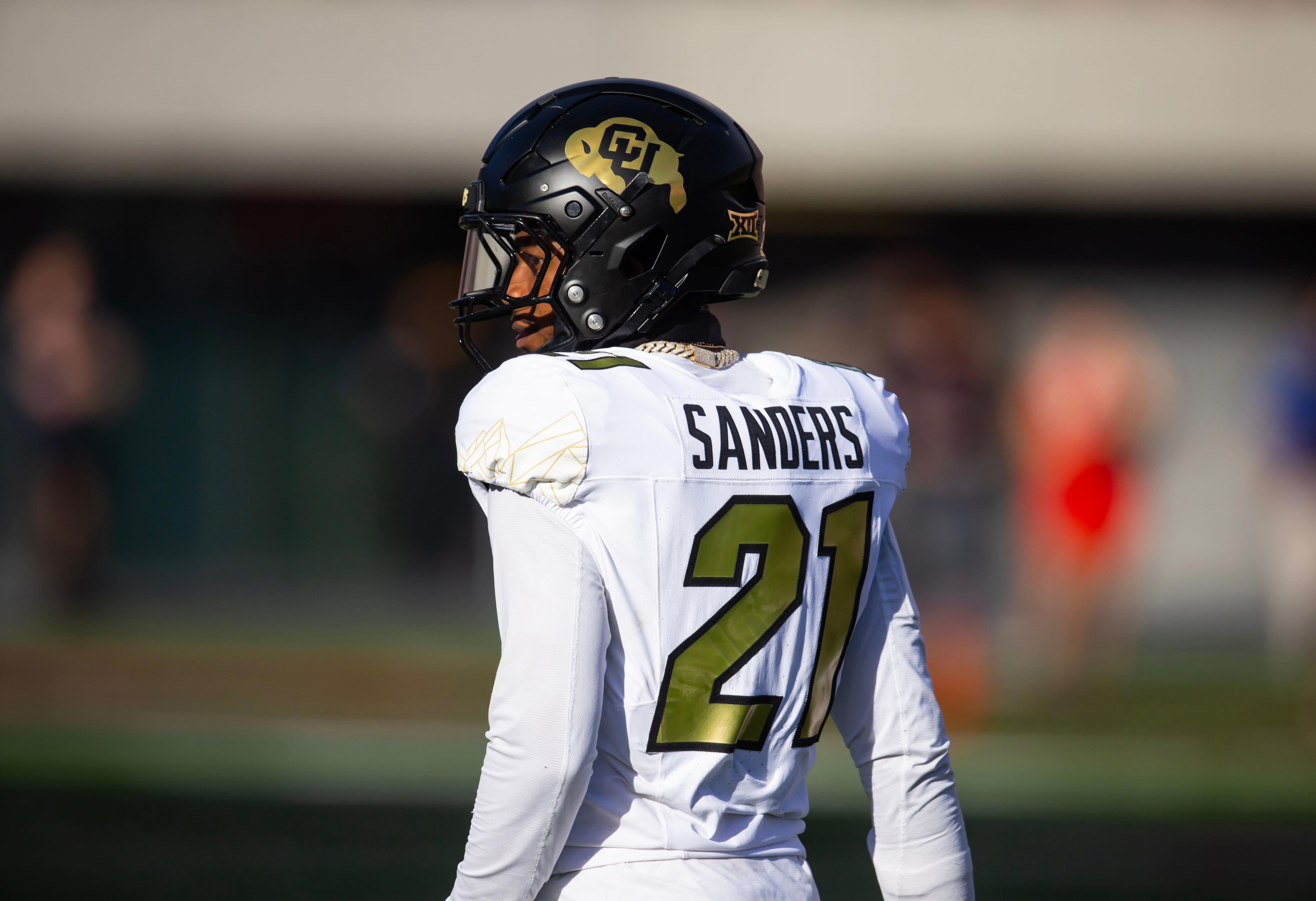 Shilo Sanders gifts Apple Watches to Colorado football players ...