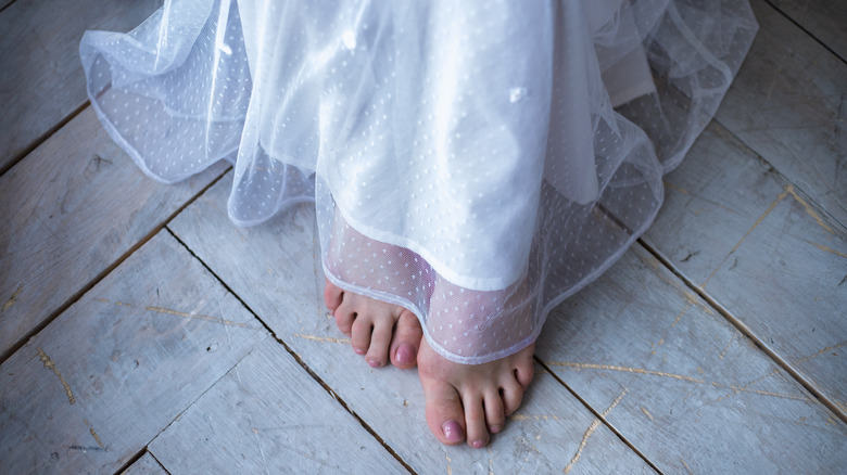 9 Wedding Pedicure Ideas For Picture-Perfect Feet