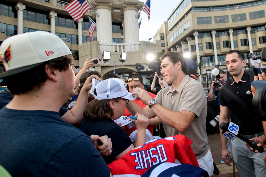 Capitals star, Olympic hero T.J. Oshie retiring after 16 NHL seasons
