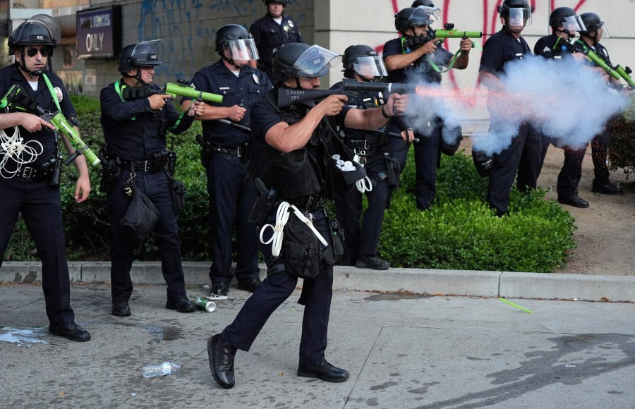 L.A. Protests: Demonstrators hurl objects at police, crowd moved from ...