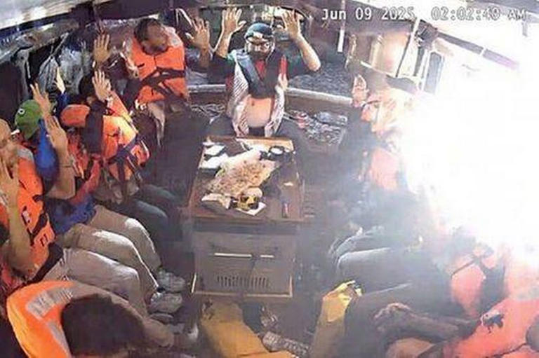 Greta Thunberg locked up in Israeli jail 'with migrants' after Gaza aid ...