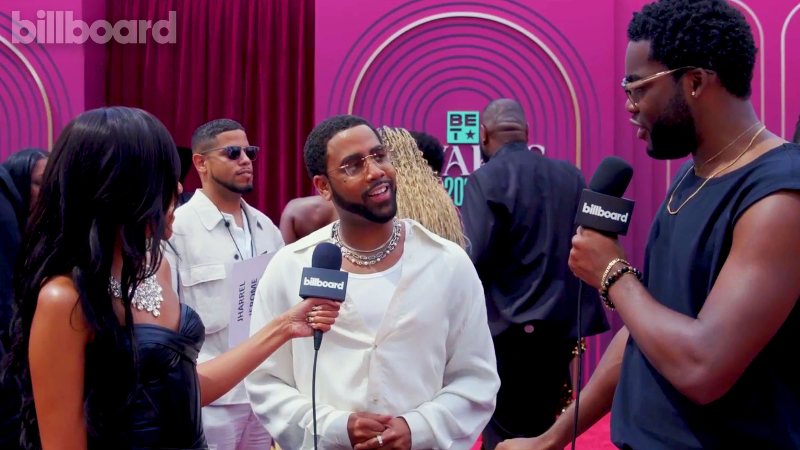 Watch Jharrell Jerome Sing "Always Be My Baby" & More | BET Awards 2025