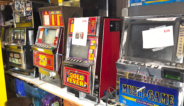 How slot machine repair jobs in Las Vegas are beating the A.I. odds