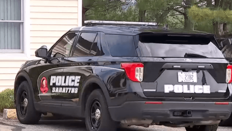 Sabattus residents vote to keep struggling police department