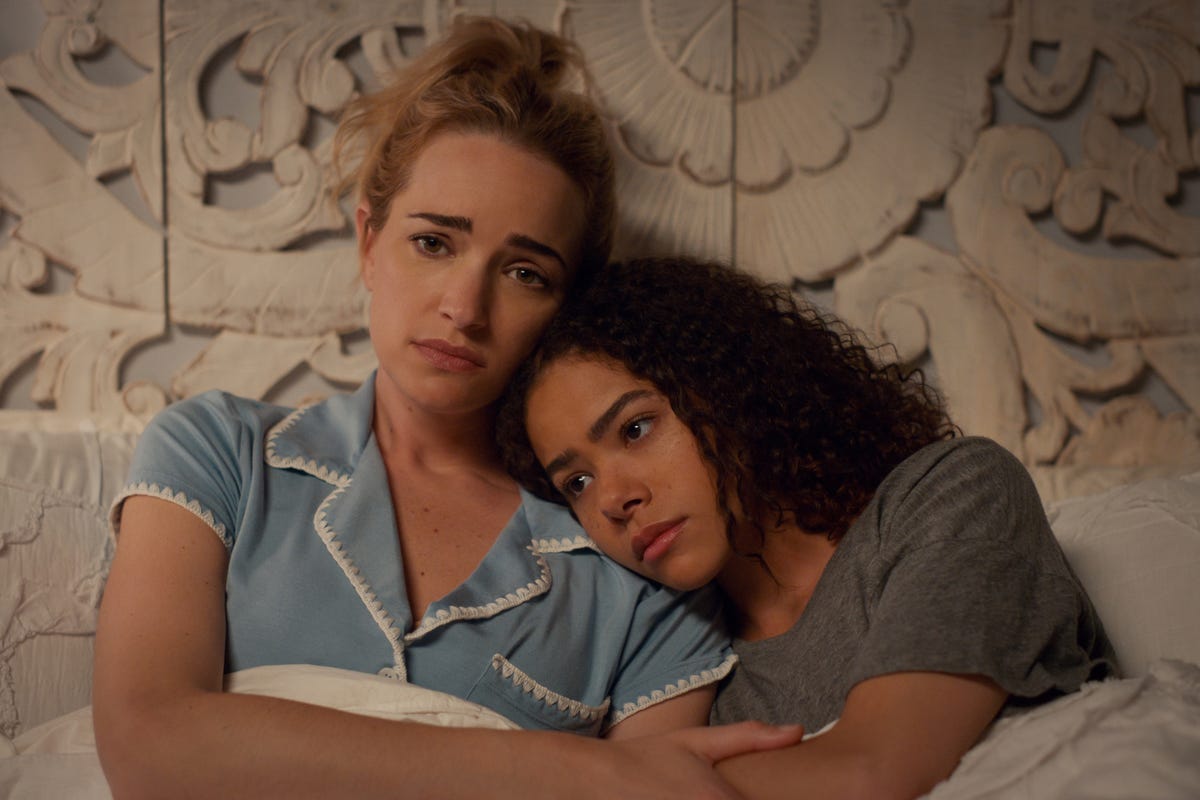 Antonia Gentry and Brianne Howey on That Major “Ginny & Georgia ...
