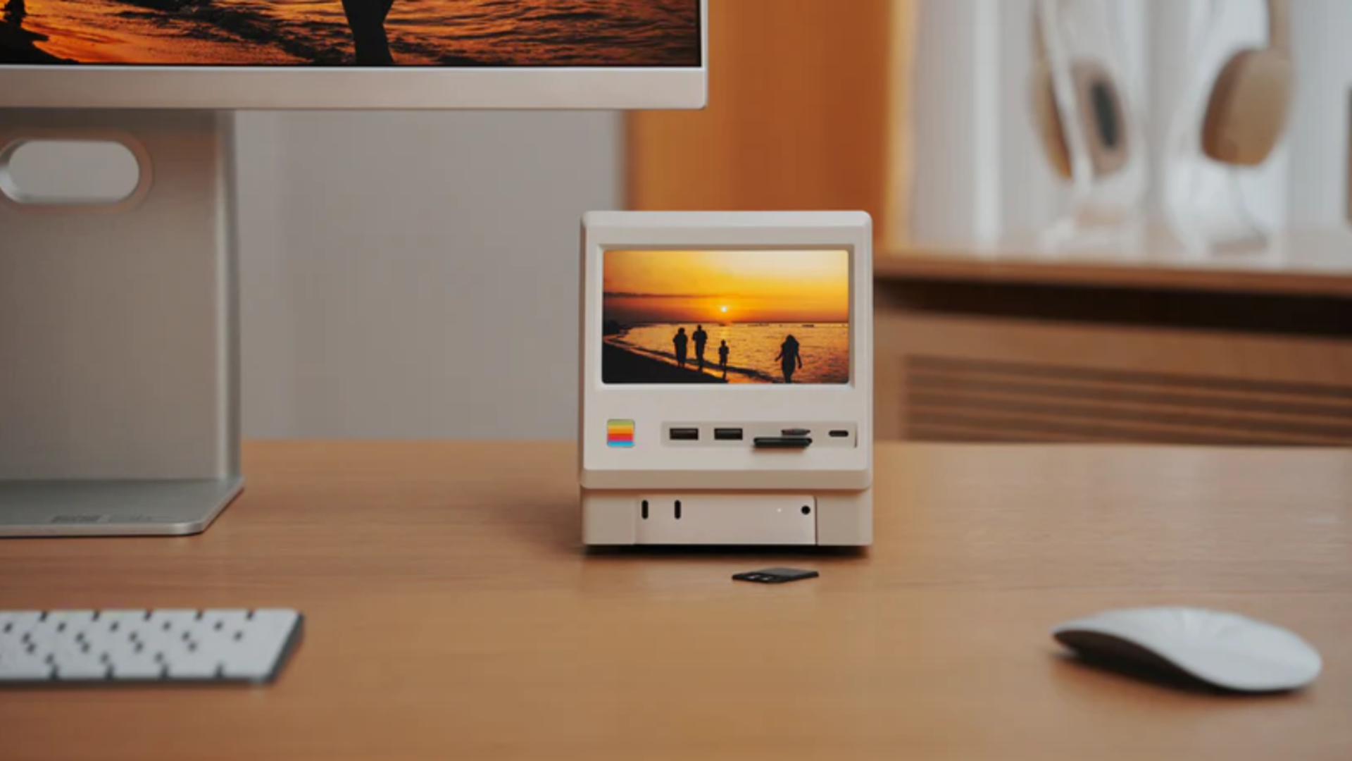 Apple Mac Mini M4 gets a helmet-style retro Macintosh docking station ...