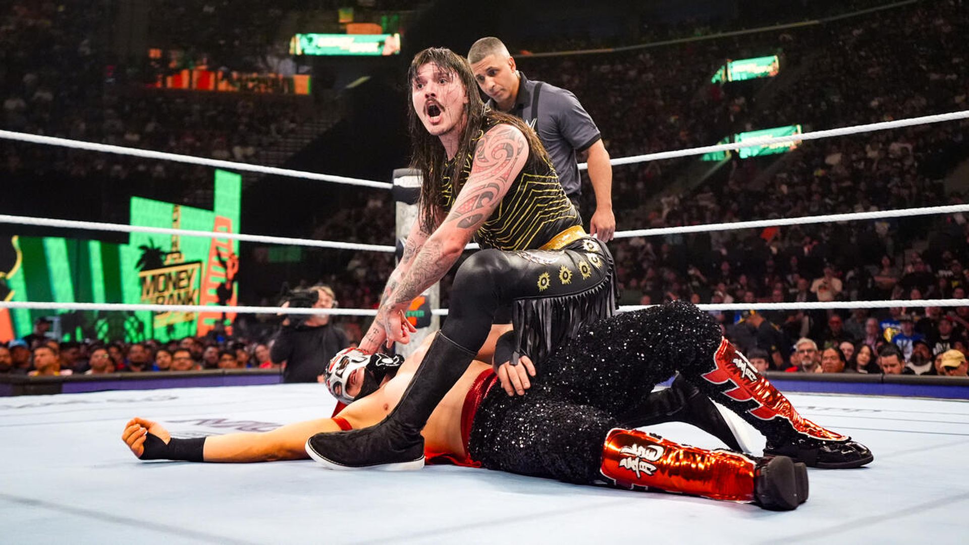 WWE Star Ratings: Dominik Mysterio vs. Octagon Jr.