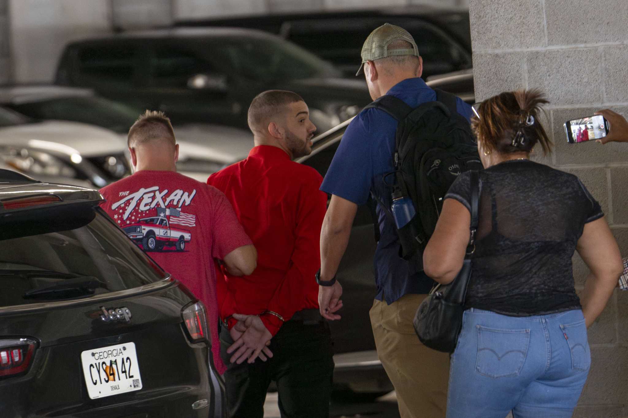 Plainclothes ICE agents arrest 3 at Houston immigration court moments ...