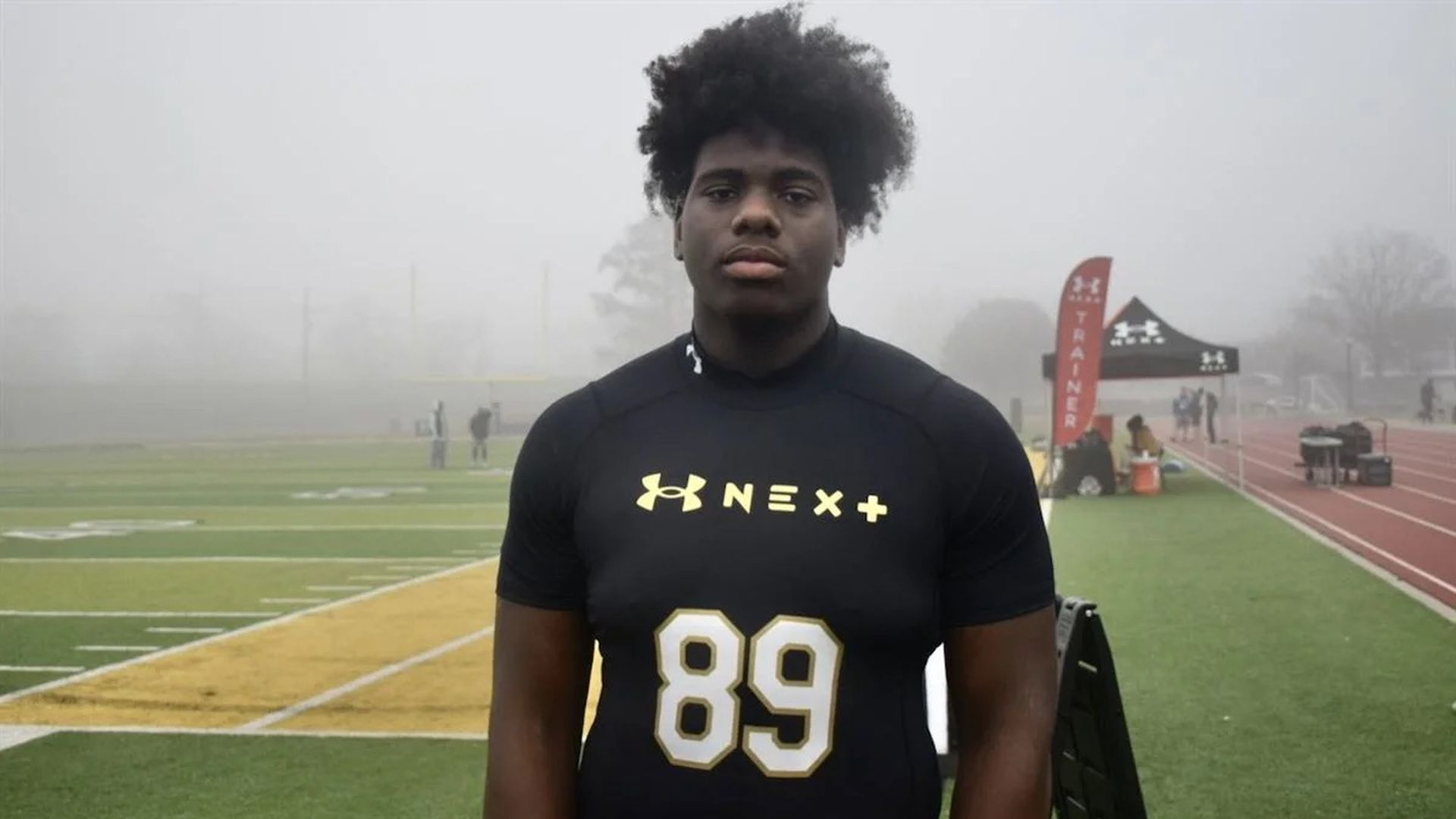 Massive defensive lineman Corey Wells commits to Texas