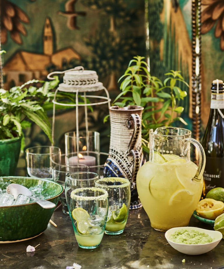 How to create an outdoor drinks station perfect for summer parties