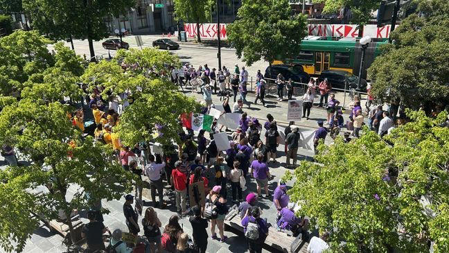 Seattle marches in solidarity against ICE raids, demands release of ...