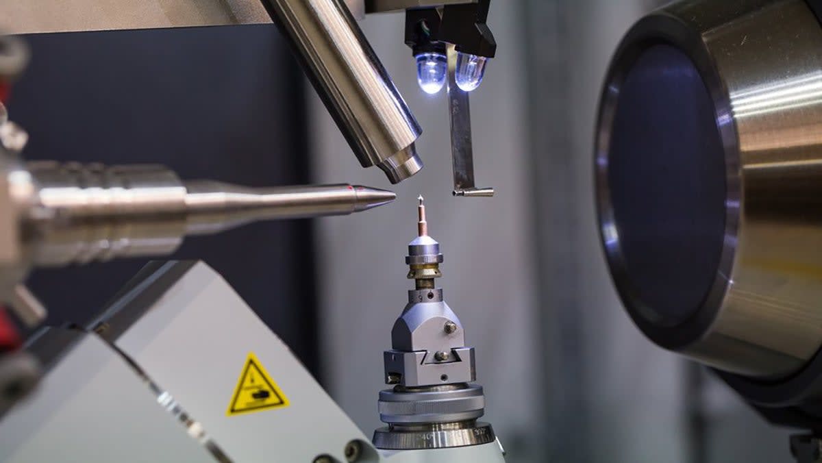 Groundbreaking crystal oxide transistors are faster, smaller and more ...