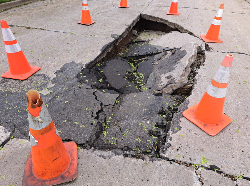 Sinkhole forces road closure in St. Francis