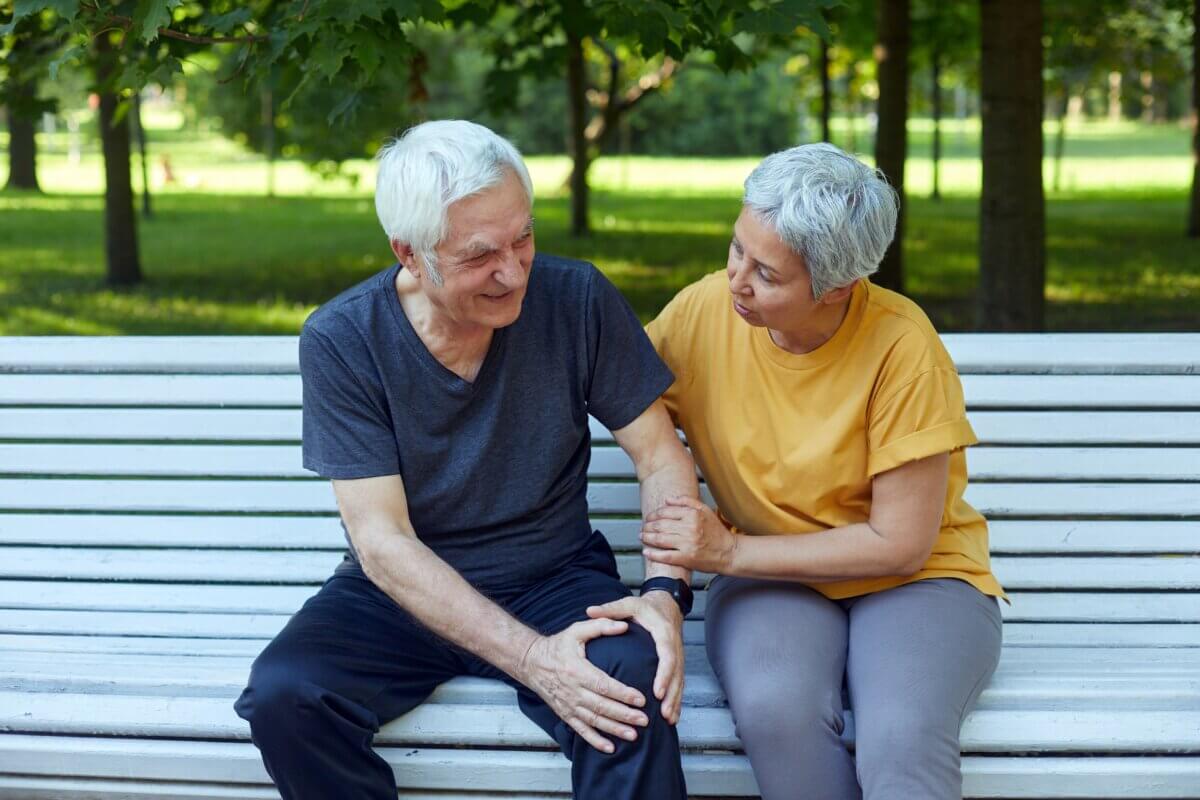 Cortisone Shots Do More Harm Than Good? Knee Injections Could Actually ...