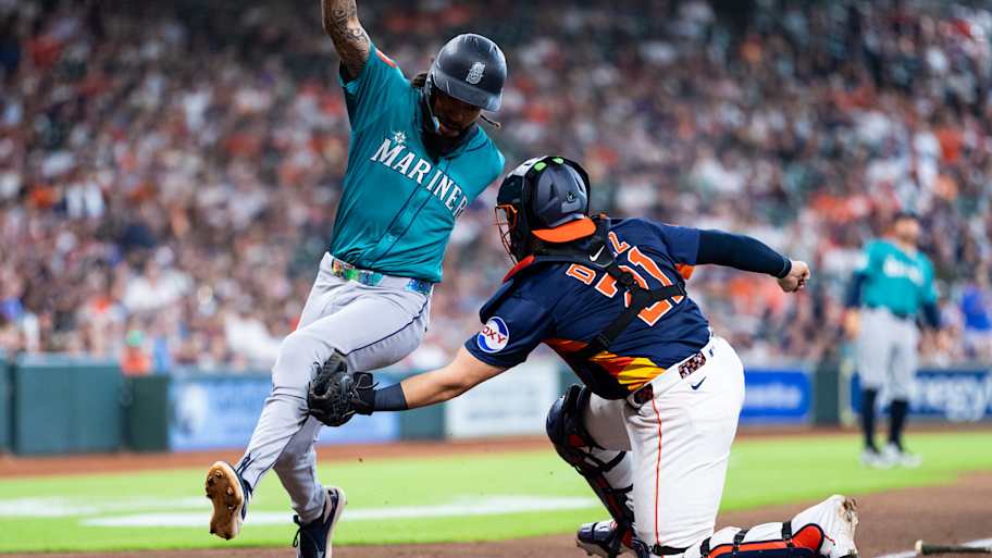 Astros’ division race just got complicated by rival’s deadline buzz