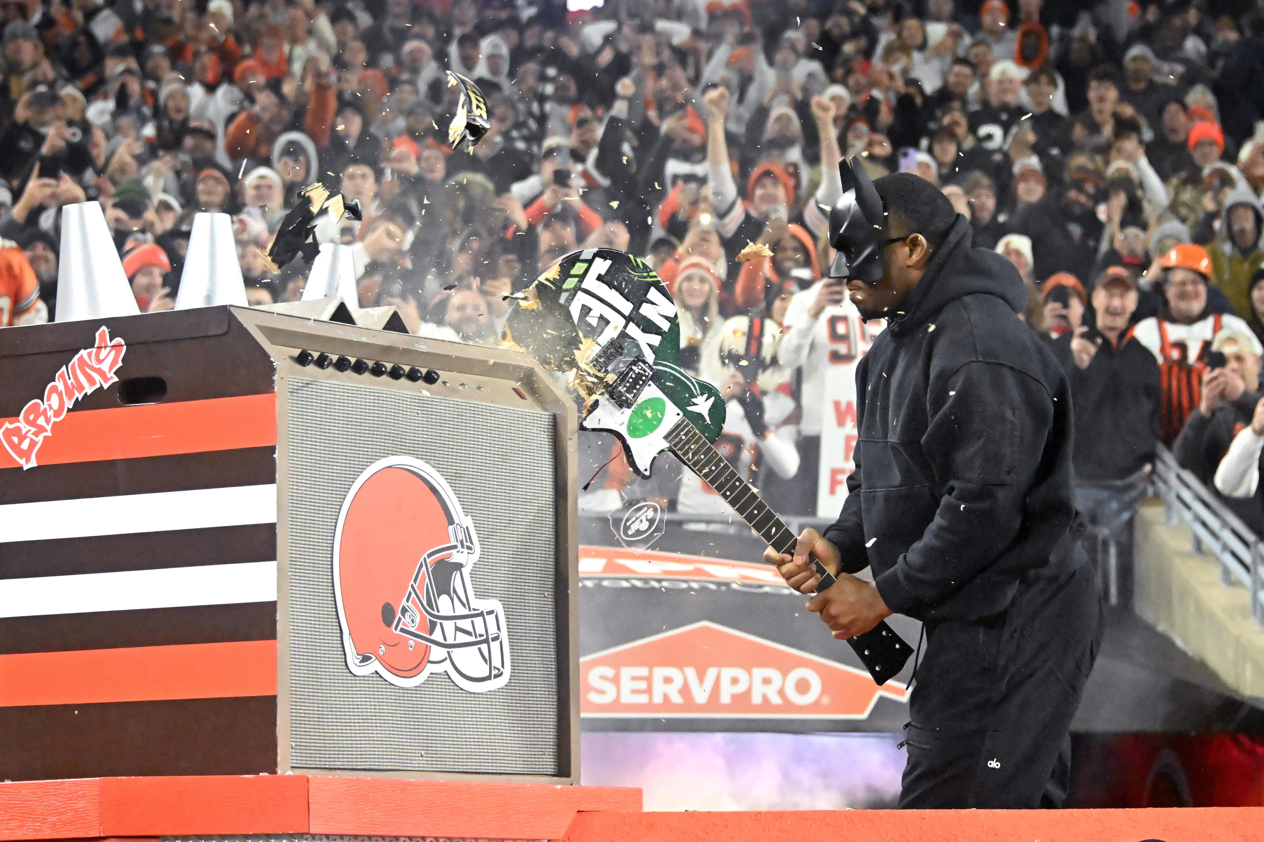 Browns release a statement as Nick Chubb departs for Houston