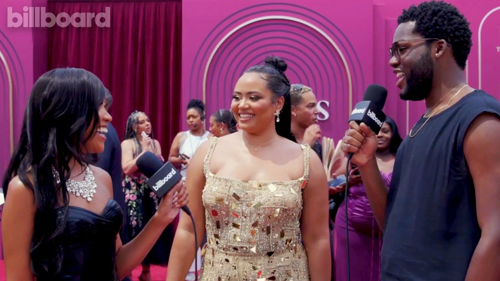 Moliy's Reaction to "Shake It To The Max (FLY)" Hitting the Hot 100 ...