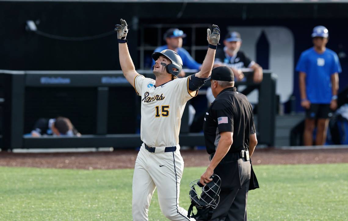 Murray State baseball eliminates Duke Blue Devils to reach College ...
