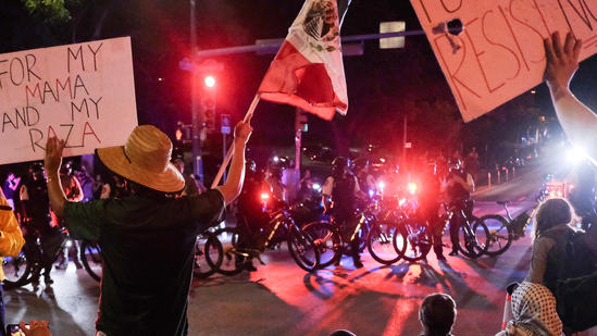 LA riots: Video shows crowd violently beating Donald Trump effigy with ...