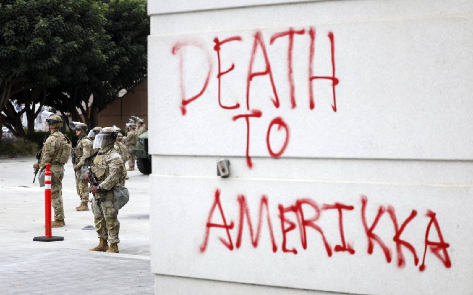 Cleanup of graffiti, damage begins in LA as anti-ICE protests continue