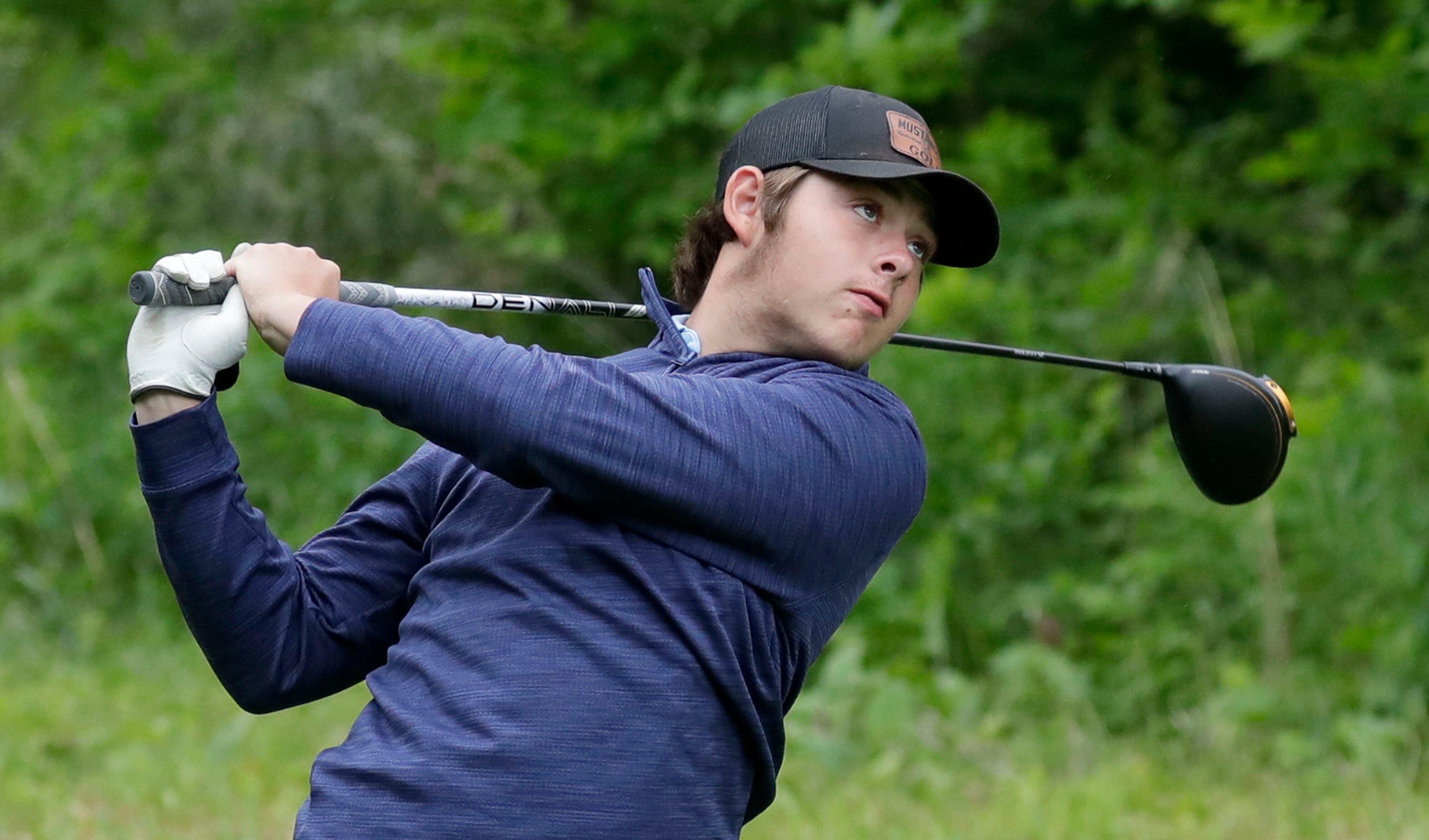 Seymour boys golf team leads Division 2 standings after first day of ...