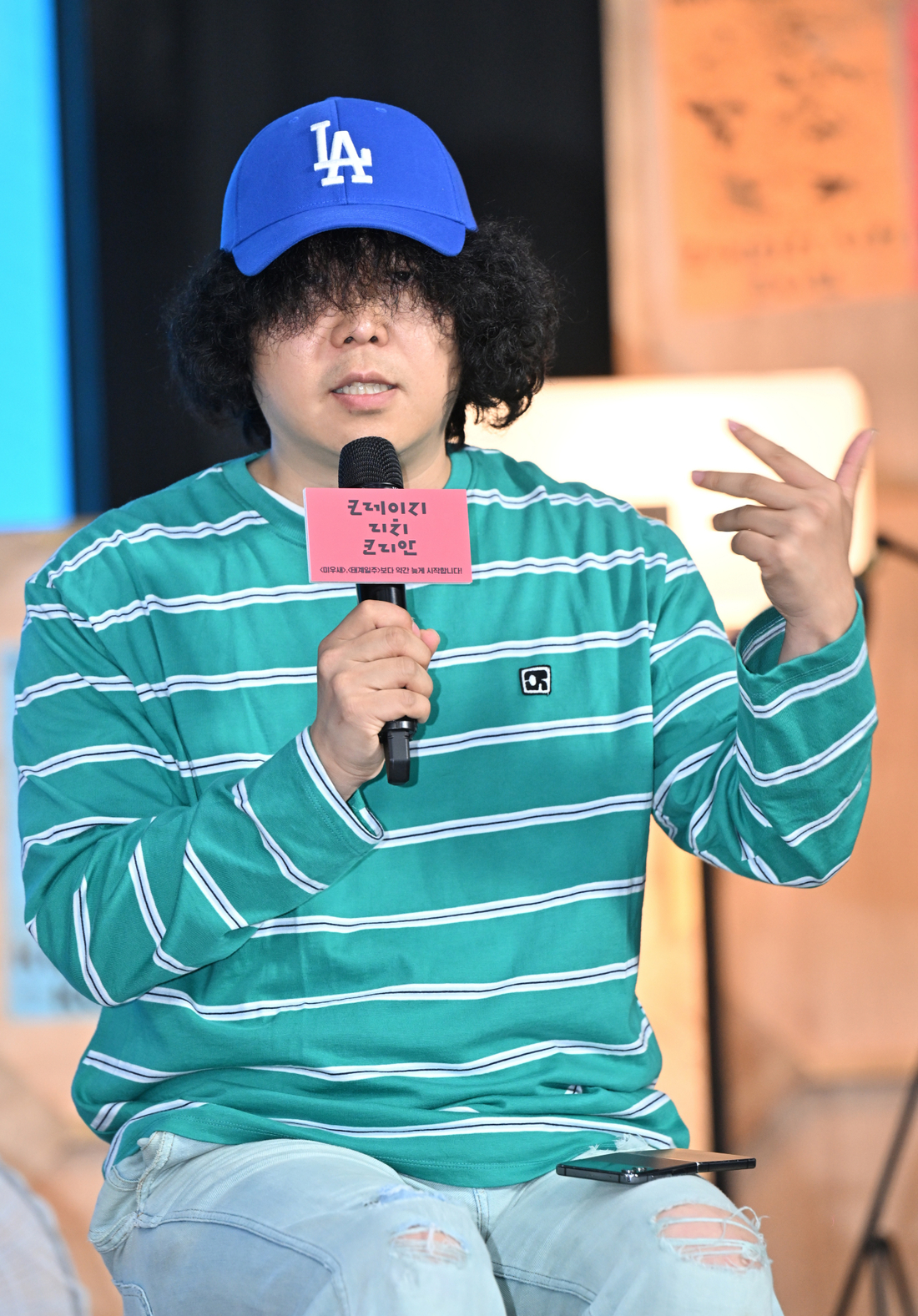 [스경X현장] 민희진 복장으로 ‘맞다이’ 선언…‘크리코’ 괴짜PD의 진심