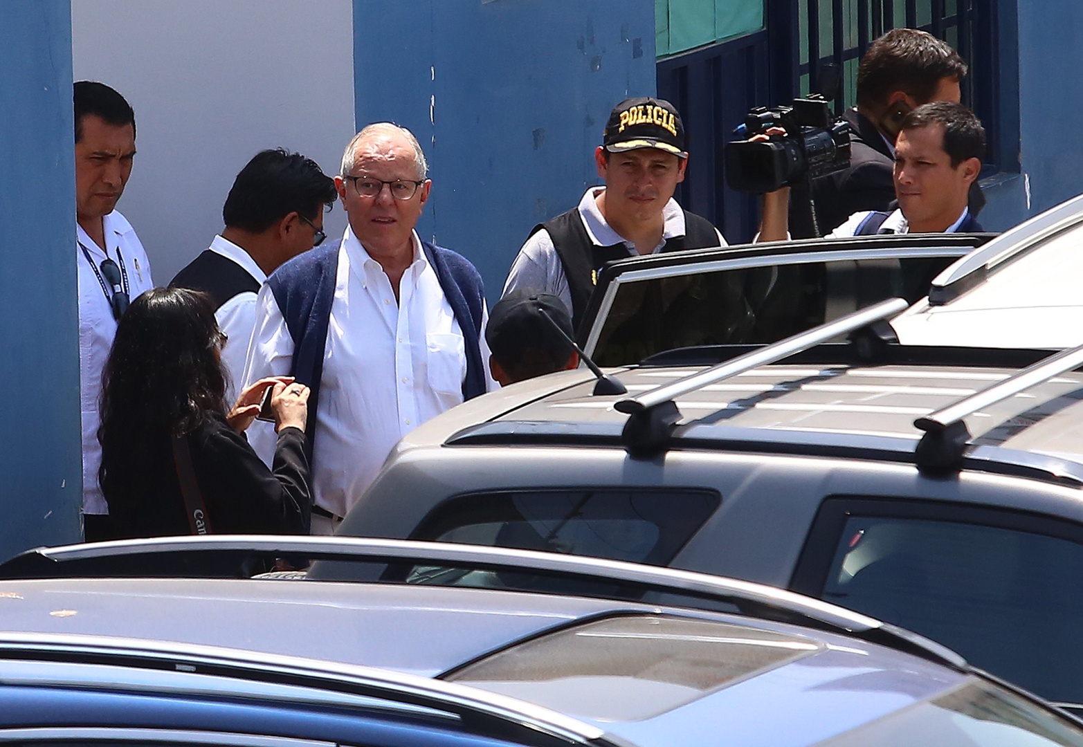Kuczynski presenta hábeas corpus contra Migraciones por impedirle salir ...
