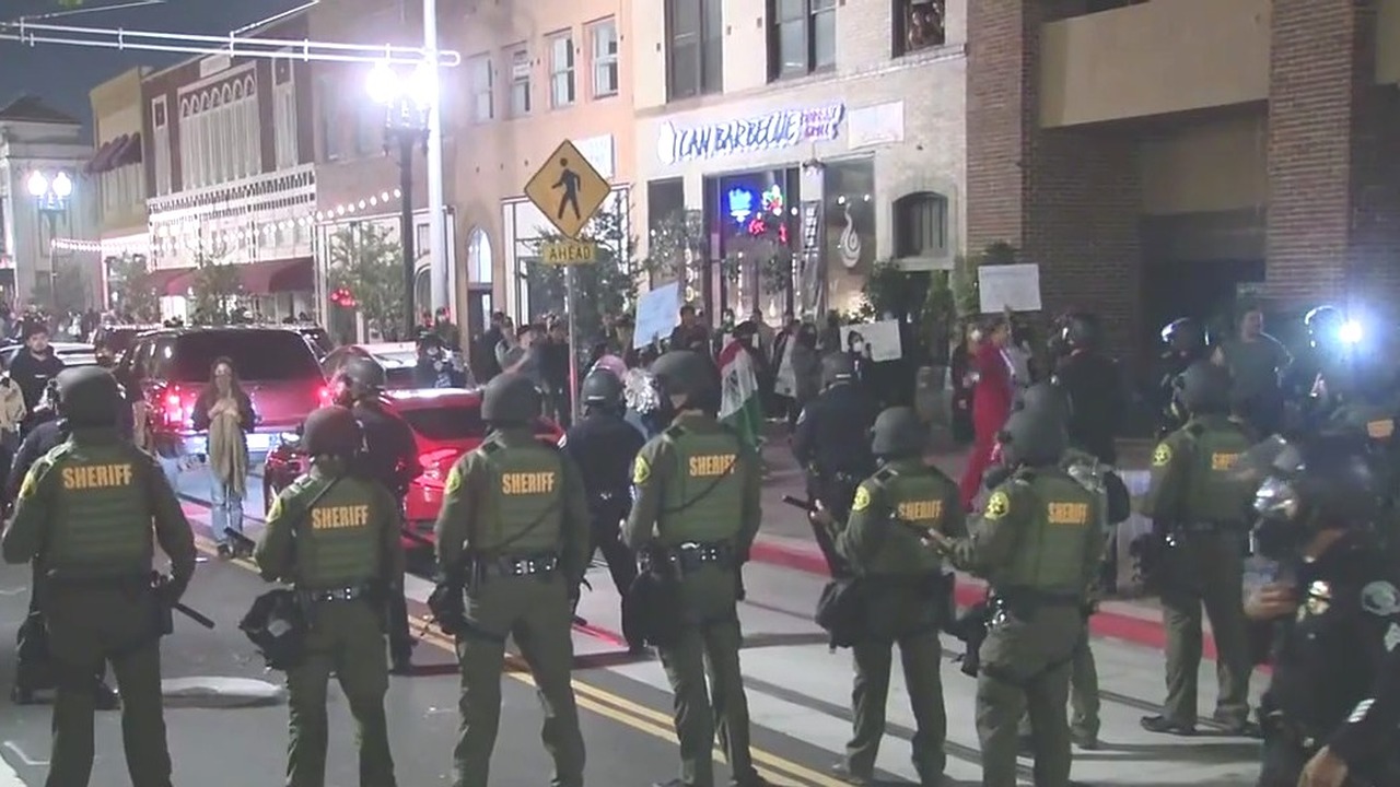 ICE raid in Santa Ana draws immediate protest