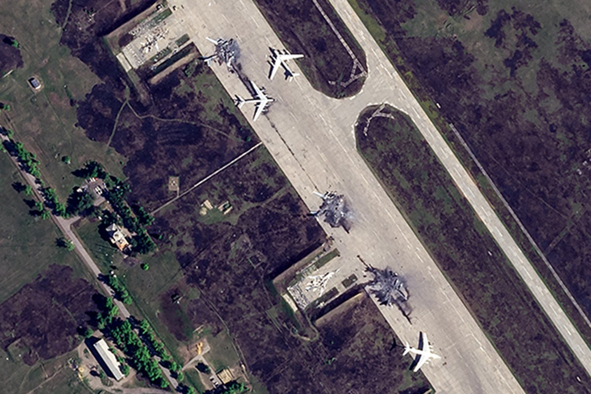 Ukraine-Russia war latest: Kyiv says it damaged Russian jets in ...