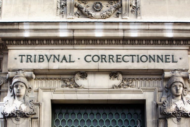 Empoisonner de la nourriture halal, tuer "200 imams": seize militants d ...