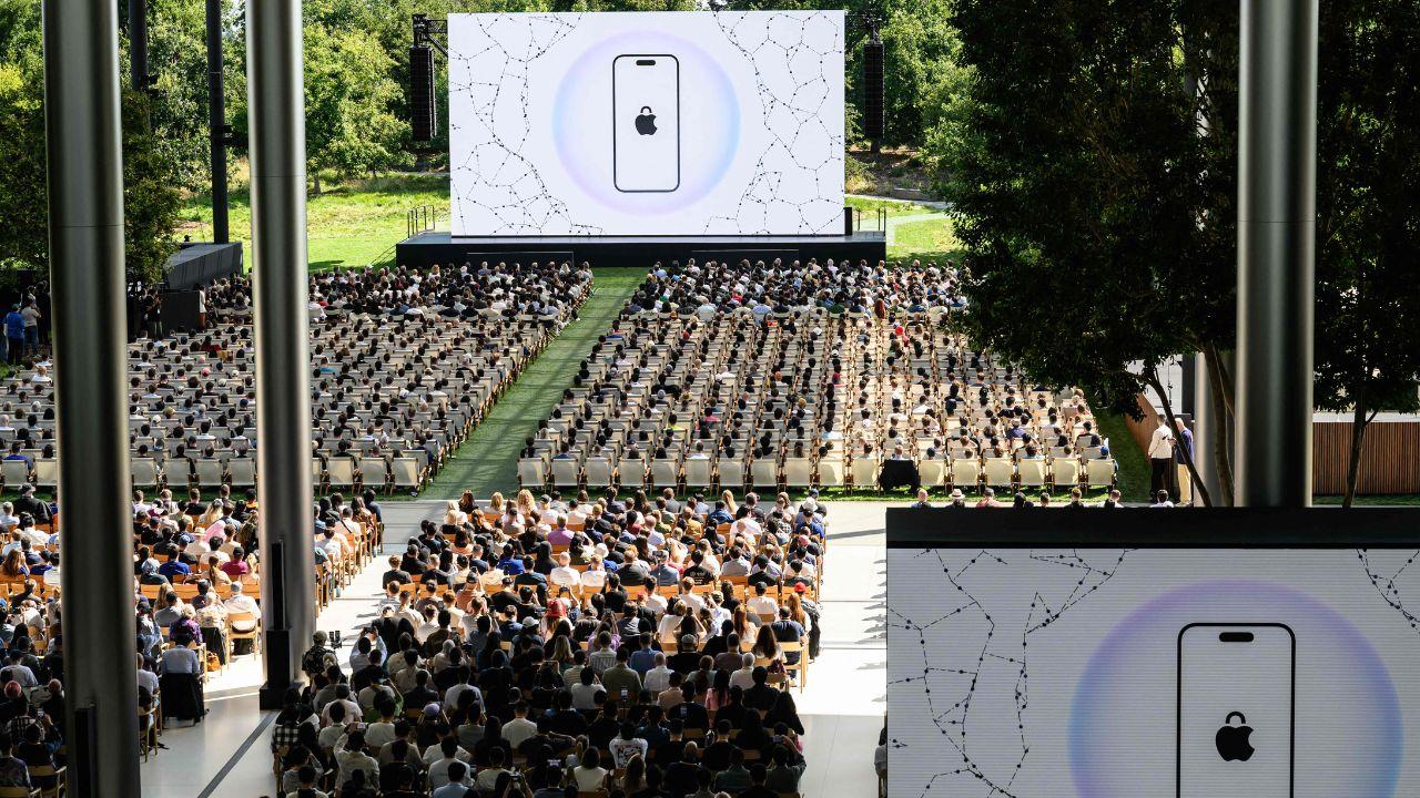 IN PHOTOS WWDC 2025 Tim Cook announces iOS 26 and more key features at ...