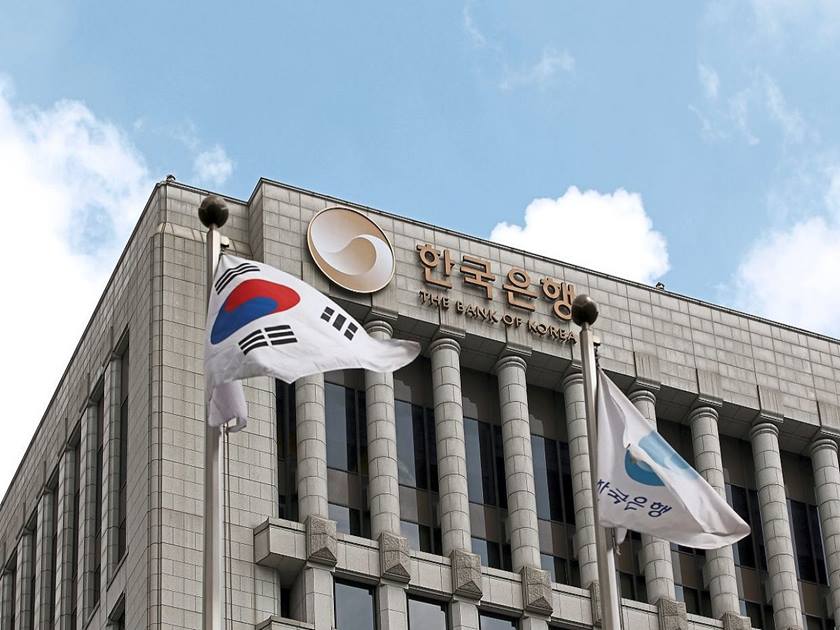 Korea's current account surplus narrows in April