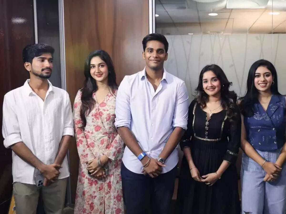 Pavish Narayan, Mathew Thomas, and Anikha Surendran starrer ‘Nilavuku ...