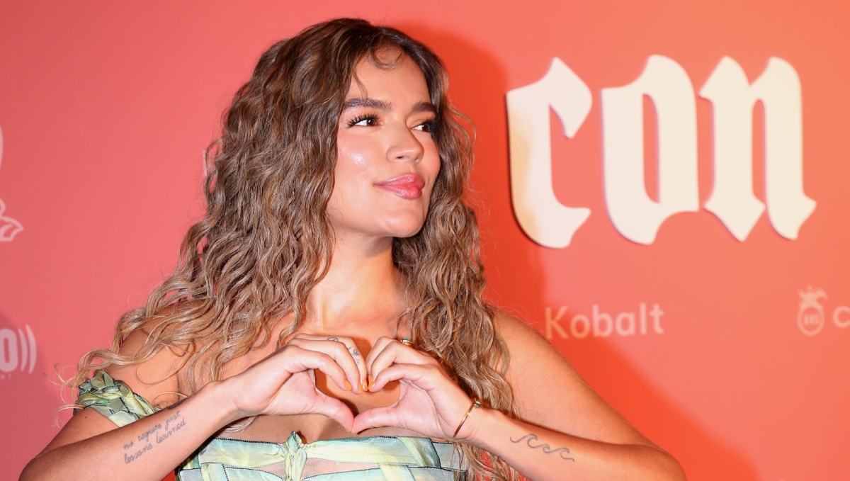 Karol G sorprende con el anuncio de su nuevo disco “Tropicoqueta”