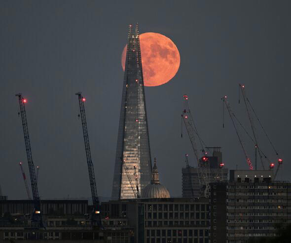 Strawberry Moon 2025 to appear in UK skies - what time and how to see it
