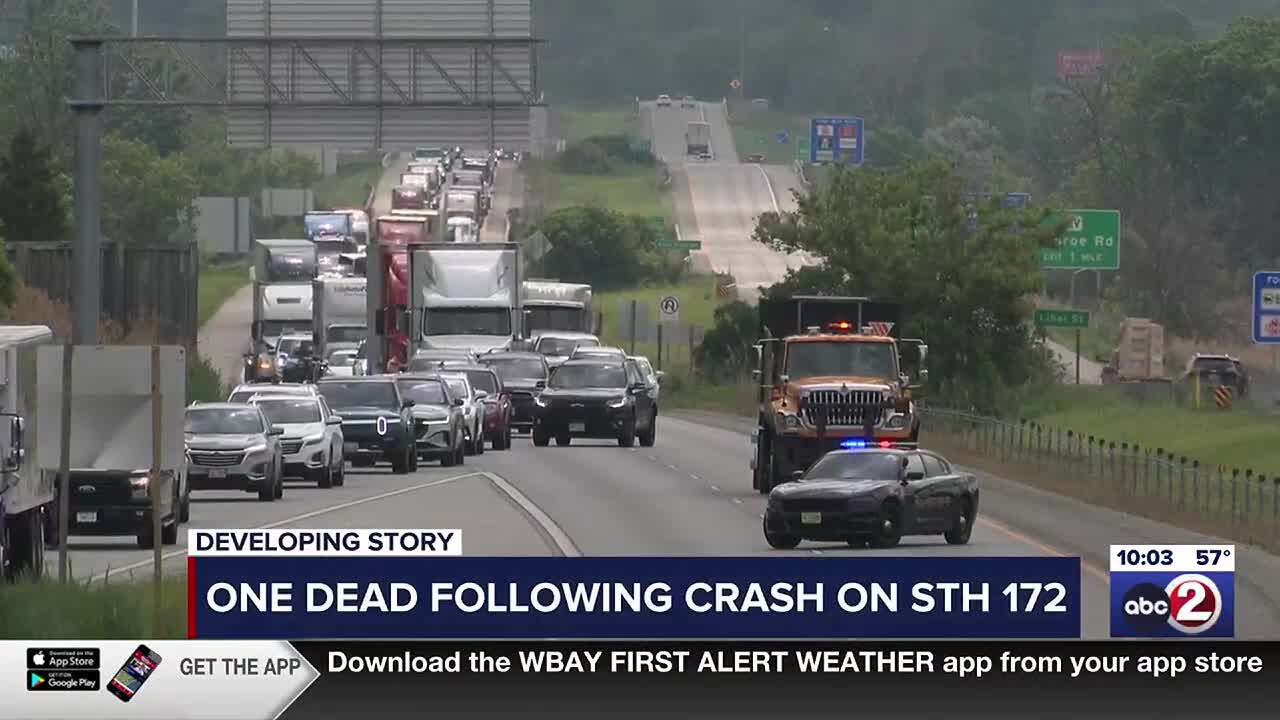 One dead after a major crash on Highway 172 in Green Bay