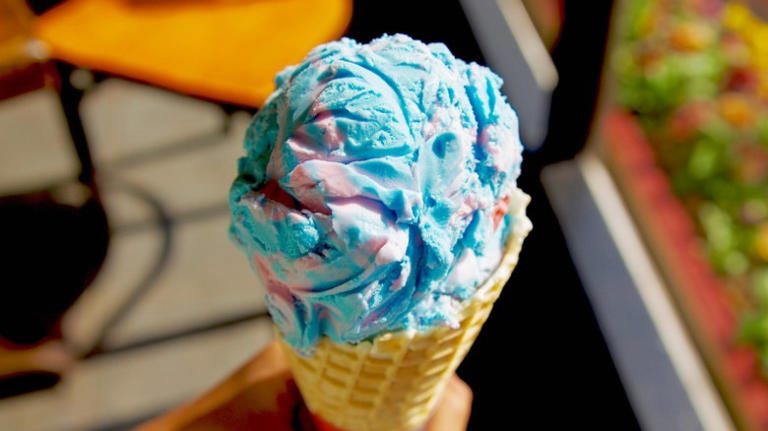 The 2 Ingredients You Need For Dye-Free Homemade Cotton Candy Ice Cream