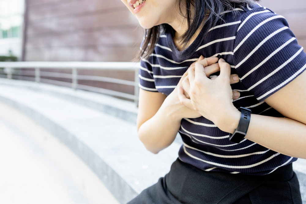 It’s Not Just a Cough: The Early Lung Cancer Symptoms Women Overlook