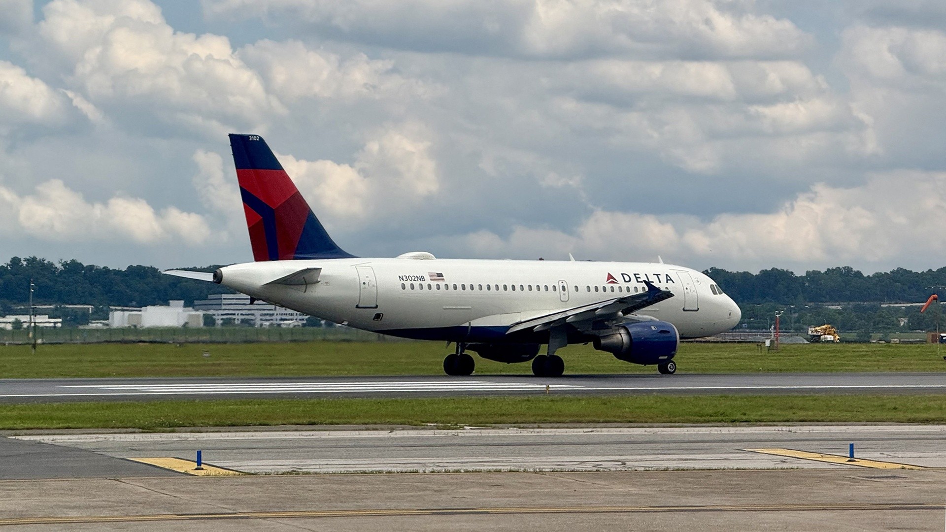 Delta Flight Makes Emergency Landing After Crew Reports Smoke