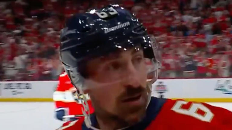 Brad Marchand Ruthlessly Trolled Oilers Bench During Penalty-Filled Period