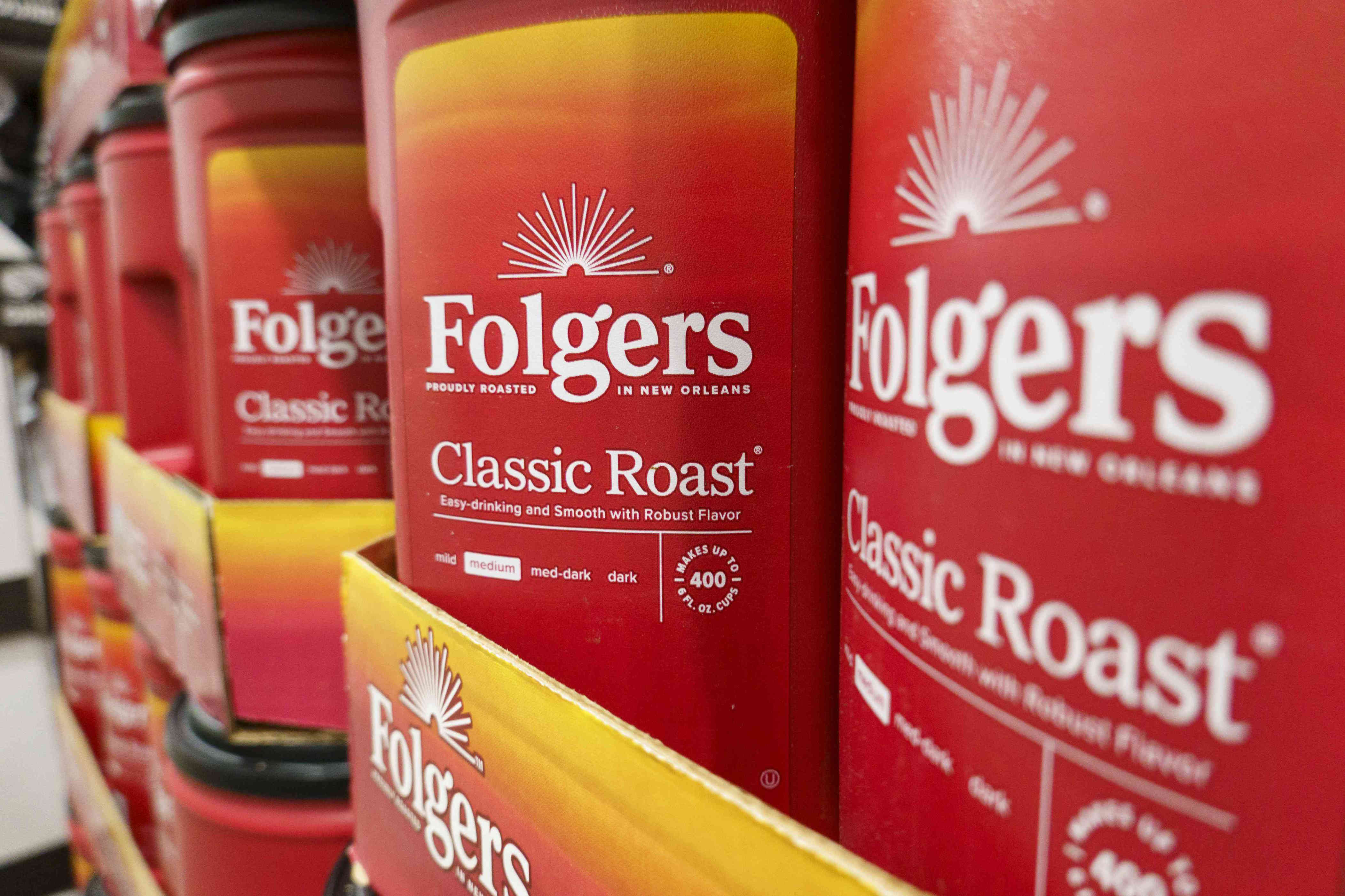 JM Smucker Stock Plummets as Sales, Fiscal 2026 Profit Outlook Disappoint