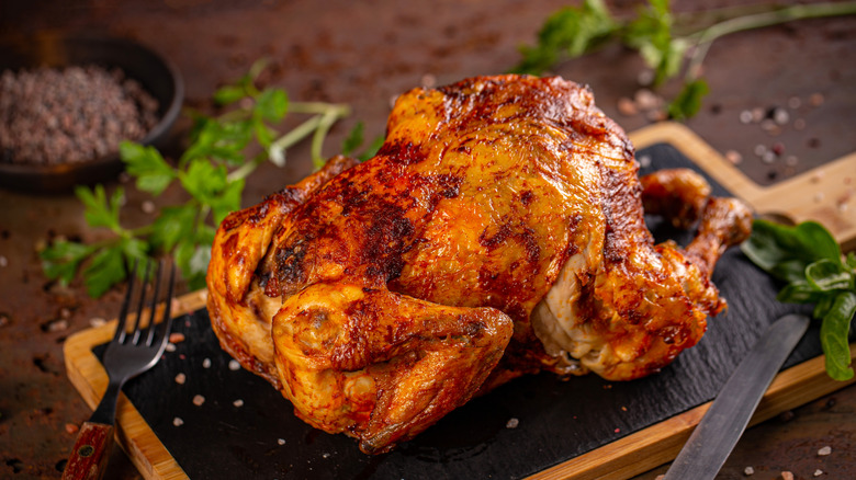Why You Shouldn't Wait To Shred Leftover Rotisserie Chicken